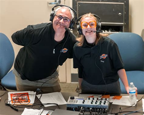 Fiona Quinn 1st Woman To Do Play By Play For Komets Insane To Call