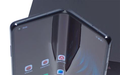 Складной смартфон Vivo X Fold появился на первом официальном тизере