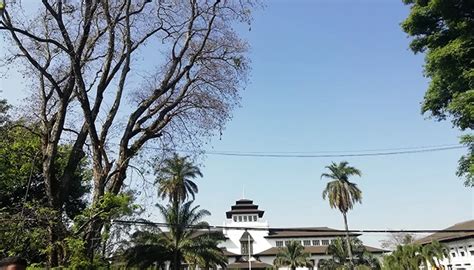 Jelajahi Tempat Wisata Bersejarah Di Bandung Yang Bisa Membangkitkan