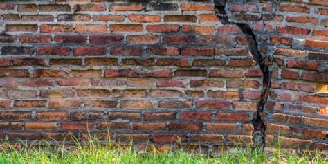 Is Your Foundation Cracking Or Crumbling How To Know If Its Serious