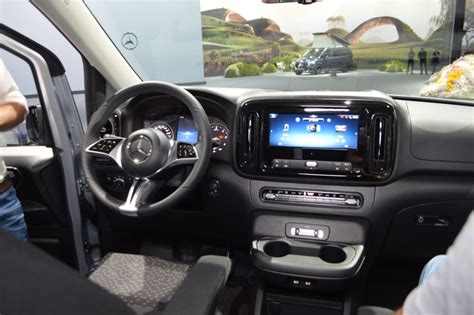 Więcej Chromu I Procesorów Dla Szerokiej Rodziny V Truck I Transport