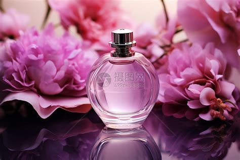 芳香四溢的玫瑰香水高清图片下载 正版图片600931349 摄图网