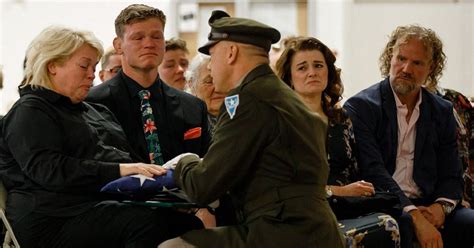 Sister Wives Janelle Brown Receives Late Son Garrisons Flag Photos