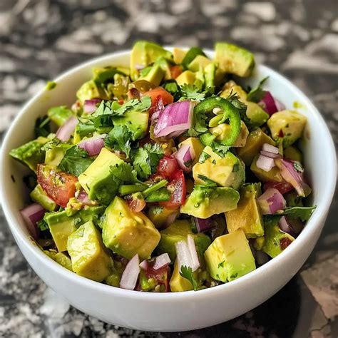 Creamy Avocado Pasta Salad