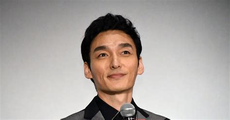 草なぎ剛、清原果耶、中川大志ら登場！『碁盤斬り』公開初日舞台あいさつ：フォトギャラリー｜シネマトゥデイ