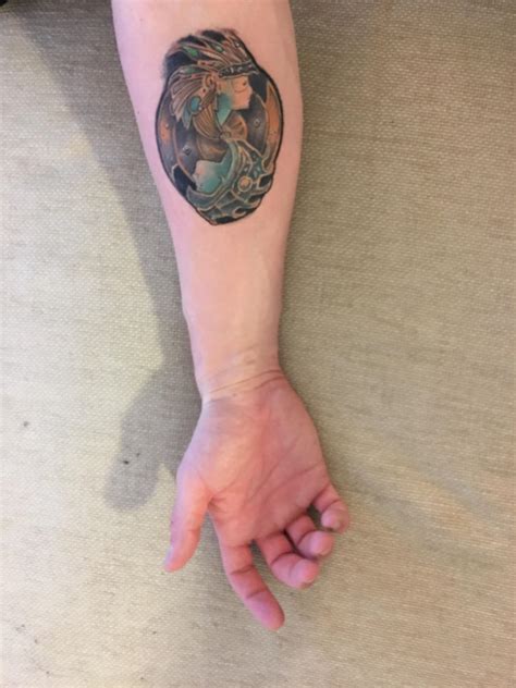 Baldurs Rechter Arm Tattoo Hautkunstwerk