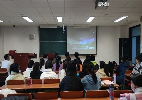我院学生同上“开学第一课” 内蒙古大学化学化工学院