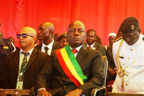 Guinée Bissau José Mario Vaz investi président