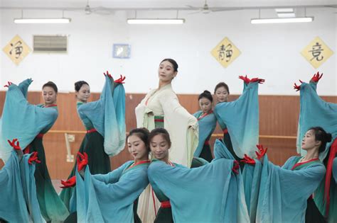 美国青少年“青春同行”华盛顿州代表团来访舞蹈学院 山东艺术学院舞蹈学院