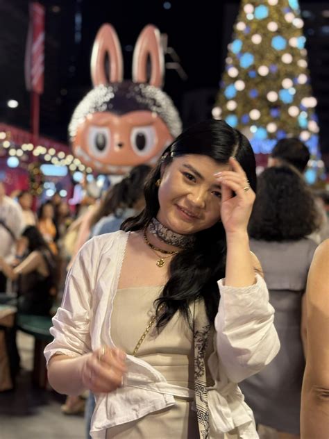 Ж Ори Заримдаа залуу байгаа дээрээ үсрээл үхнэ шдэ гэсэн зоригтой байгаарай яадын Та бүхэнд