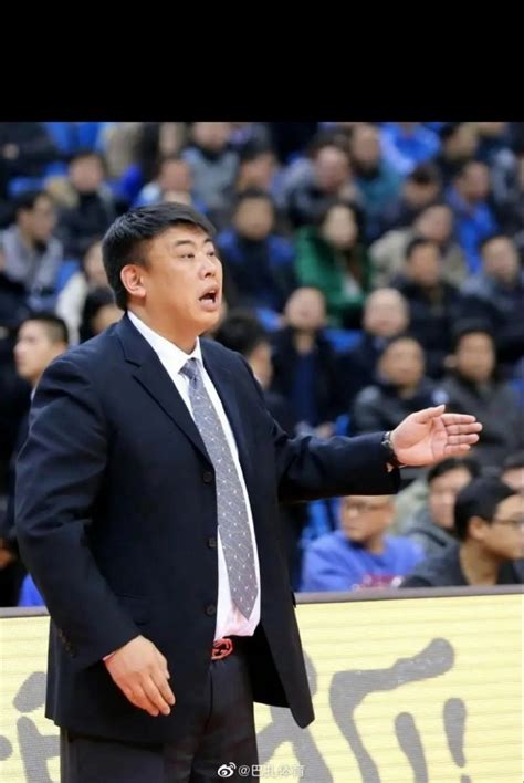 媒体人中国男篮助教杨文海加盟新疆男篮 担任球队助理教练 直播吧