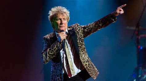 Te contamos todo sobre la icónica Da Ya Think Im Sexy de Rod Stewart
