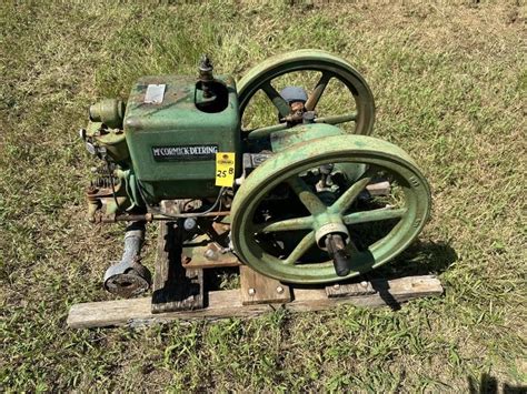 Mccormick Deering Hit And Miss Engine Live And Online Auctions On
