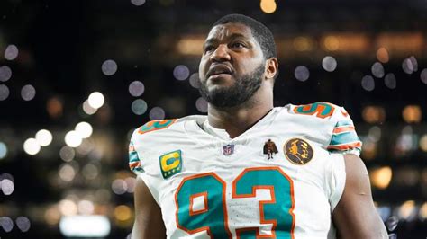 Dolphins Calais Campbell Fires Message Before Browns Matchup