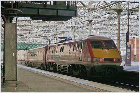 The Virgin East Coast Class 91 91112 In Edinburgh Waverley Rail