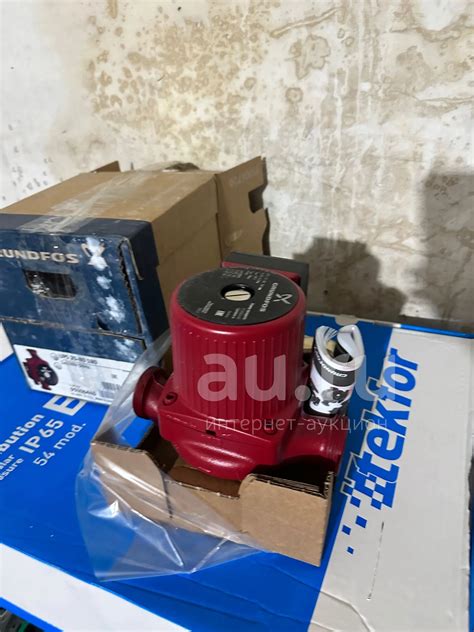 Насос циркуляционный UPS 25-80 Grundfos 180мм 10м 3,8м3\ч с гайками ...