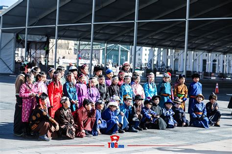 ТУГ мн 🔵ФОТО Төв талбай дээр Тусгаар тогтнол шүлгийг Facebook