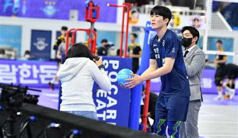 축구만 있나 배구도 김민재 있다 대한항공 김민재 KB손보 막았다