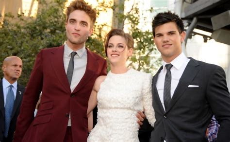 Close Up Cast Twilight Saga Twilight Series Photo 15601069 Fanpop