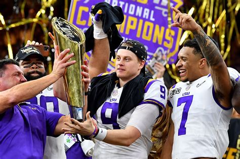 Joe Burrow Smokes Cigar To Celebrate Lsu Tigers National Championship