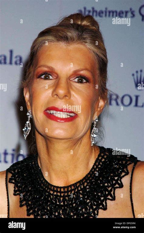 Yasmin Khan Hi Res Stock Photography And Images Alamy