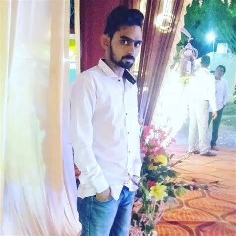 Jakir Ali Maniyar Jakir Ali Maniyar • Threads Say More