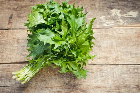 Mizuna nutrición beneficios y preparación Mejor con Salud
