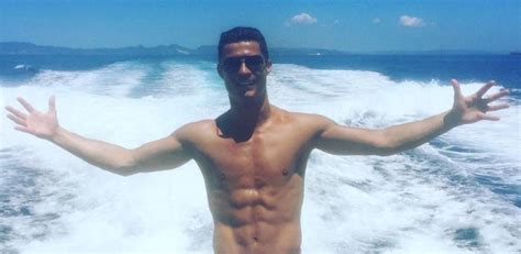German Paper Appears To Question Cristiano Ronaldo S Sexuality For Having Men On His Yacht