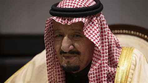 العاهل السعودي يصدر أوامر ملكية جديدة تشمل تعيين نائب لوزير الدفاع