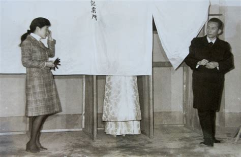 [사진은 말한다] 유신헌법 투표하는 날 1972년 11월 21일 매일경제