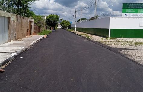 Prefeitura de Areia Branca avança banho de asfalto na zona urbana Costa Branca News