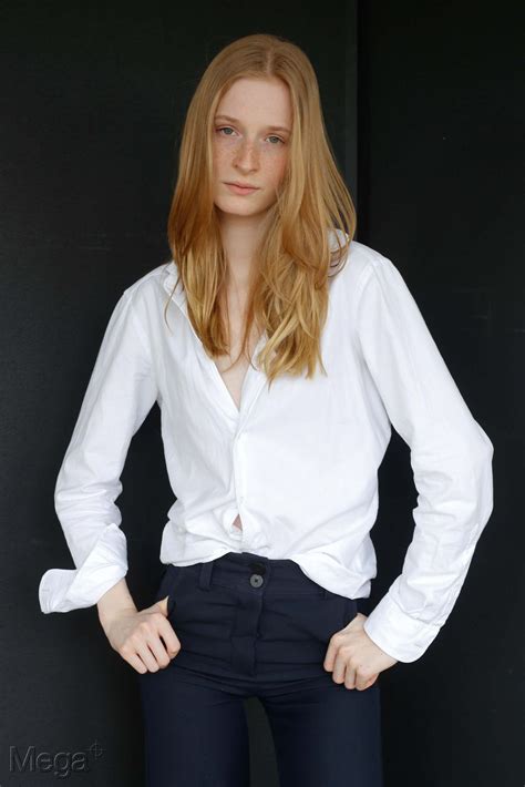 Valentina L Mega Model Agency