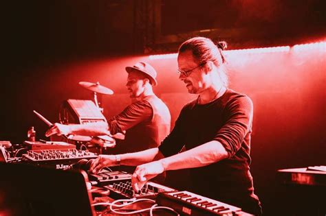 Booka Shade Join With Satin Jackets For The Breezy And Resonant Tones