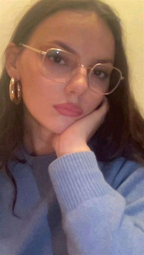Dafne Keen With Glasses Sexy