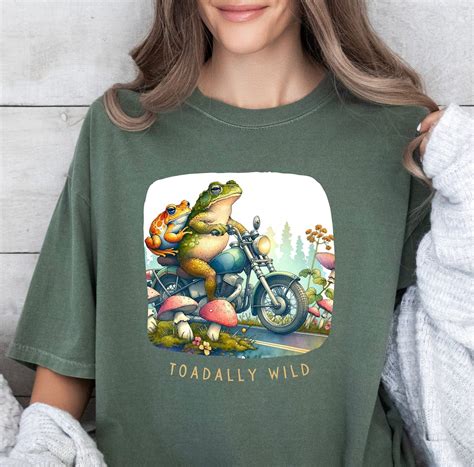 Retro Toad And Frog T Shirt Whimsical Frogs On Motorcycle Comfort