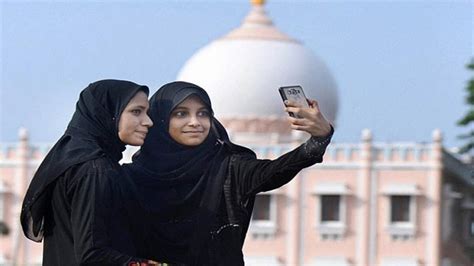 मां बाप की अकेली संतान होने पर भी मुस्लिम महिलाओं को विरासत का अधिकार नहीं केरल के दंपति ने