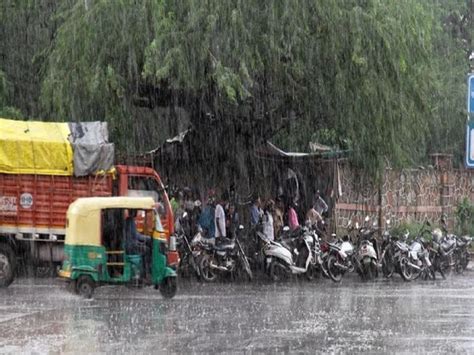 अगले 24 घंटे में बदलने वाला है मौसम जानें आपके शहर के लिए क्या हैं