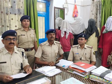 Two Bike Riders Were Bringing Fake Notes Of 100 And 200 From Nepal