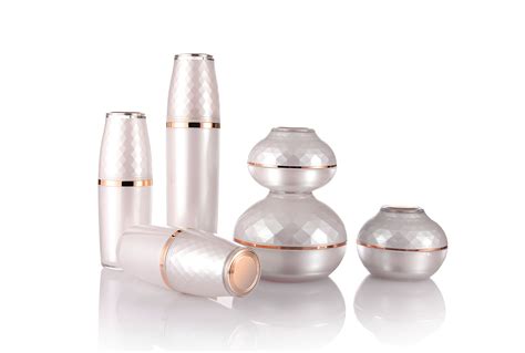 China Pl12 Luxury Custom Bottle Double Wall Cosmetic Packaging Lotion