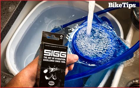 How To Clean A Camelbak Bladder In 5 Steps [with Video]