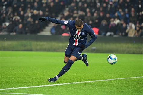 Vidéo le but de Kylian Mbappé enflamme l Europe
