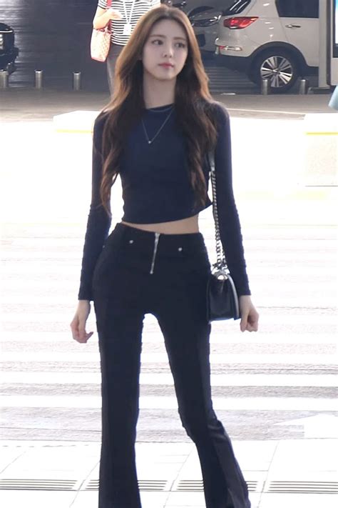 Yuna Itzy Fit Body Goals Modest Outfits Body Inspiration