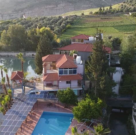 منتجع ومسابح عناب السياحي Water Village