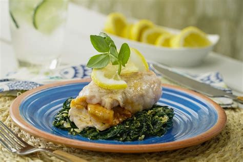 Pescado Relleno De Camarones A La Mexicana