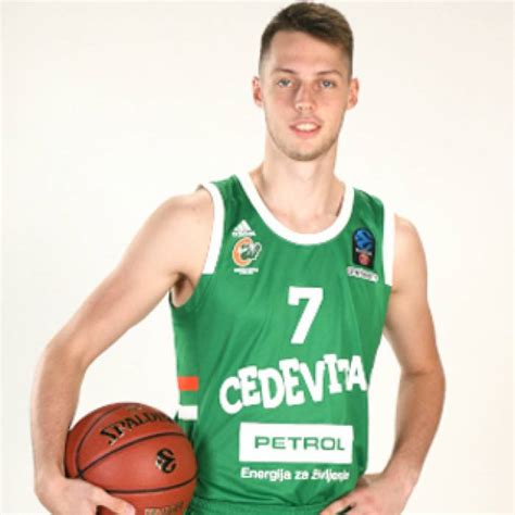 Petar Vujačić Stats Salary Net worth Age Height Girlfriend BasketBall Arroyo