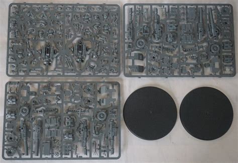 Astra Militarum Cadian Field Ordnance Battery Team Models