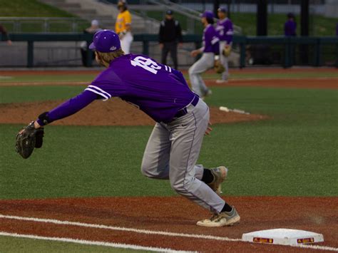 St Thomas Baseball Shut Out By Gophers Tommiemedia