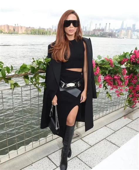 Anitta é Processada Por Suposto Uso Indevido De Imagem Lorena Moda