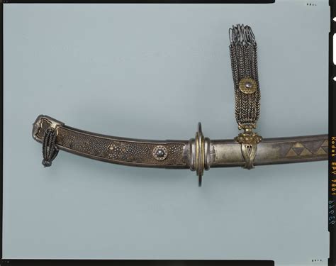 C0093966 三鱗紋兵庫鎖太刀（号北条太刀） 東京国立博物館 画像検索