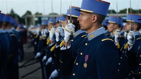 Sous Officiers Larmée De Terre Va Réduire Leur Formation
